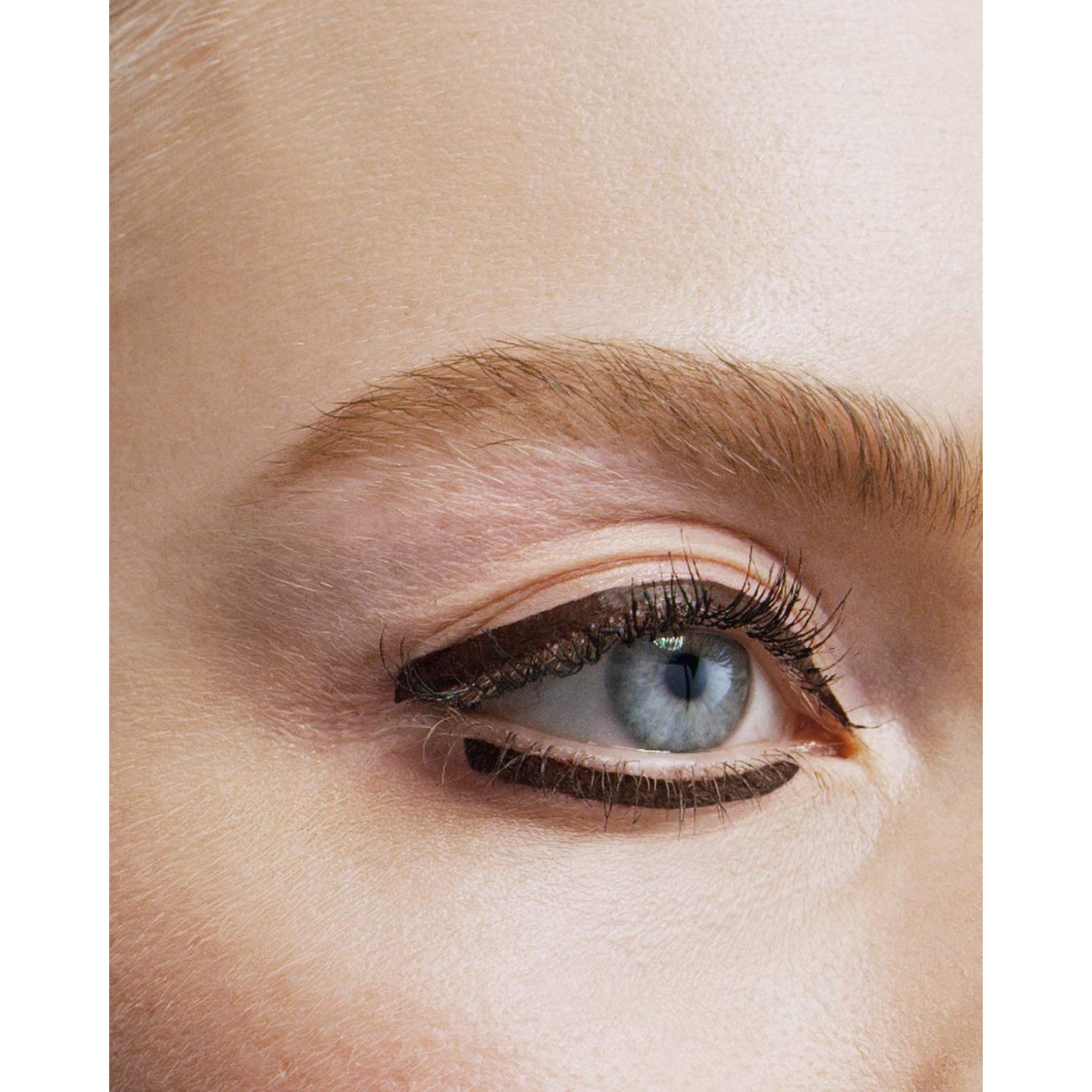 L'Oreal Matte Signature Liquid Eyeliner - 03 Brown